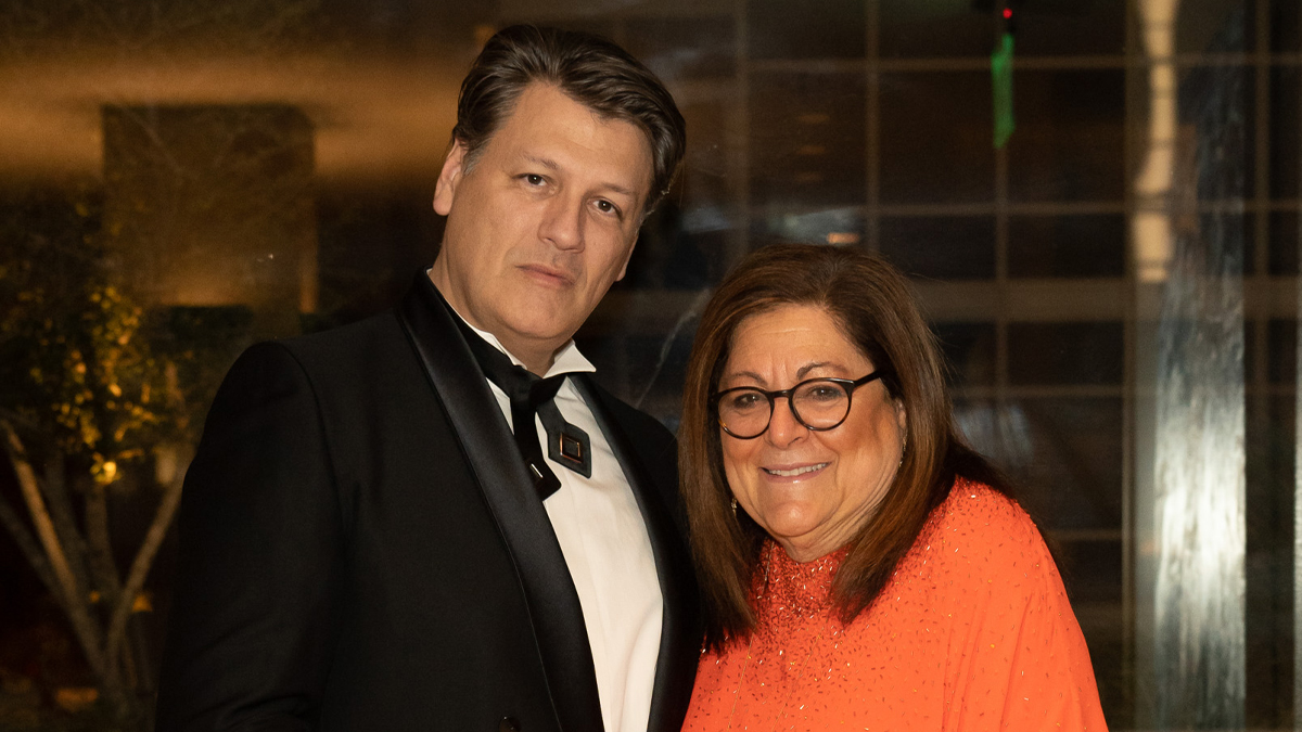 Dallas Gala Honors Fashion Magic Of NYFW Creator Fern Mallis & House Of ...